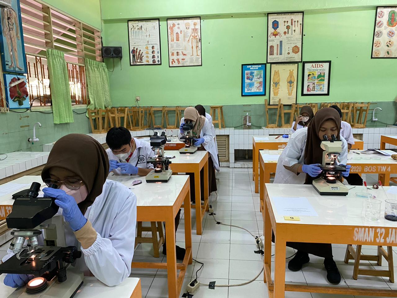 Pelaksanaan asesmen praktik kelas XII MIPA dan IPs tahun pelajaran 2022 ...