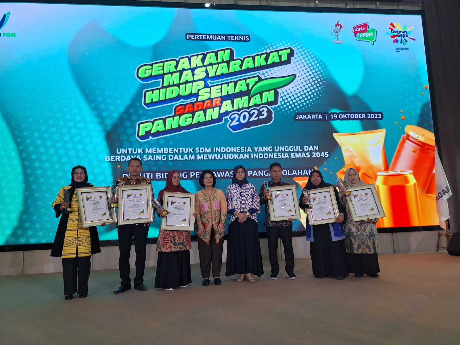 TIM PJAS SMAN 32 JAKARTA berhasil meraih juara 1 dalam lomba pjas aman ...