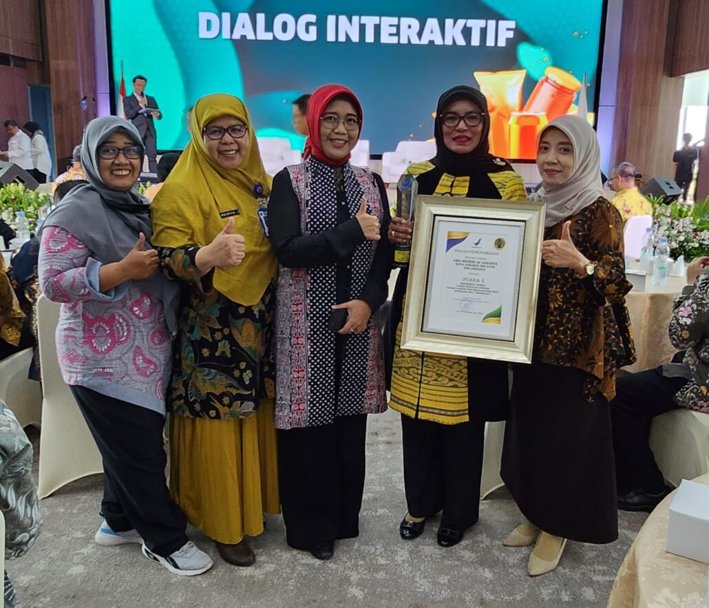 TIM PJAS SMAN 32 JAKARTA berhasil meraih juara 1 dalam lomba pjas aman ...